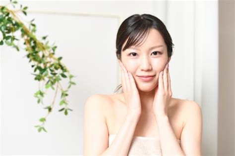 お風呂上りのスキンケアルーティン4つ！美白肌に近付く方法を紹介 Relieve Life（リリーヴライフ）