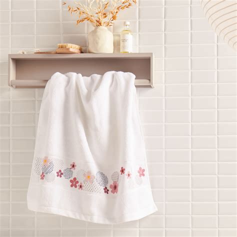 Borduurblad Patroon Bloemetjes Badgoed Rico Design