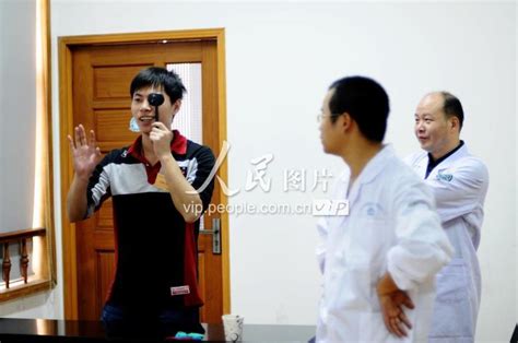 浙江台州征兵初检开始 人民图片网