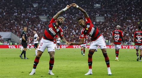 Gabigol Comemorações E Goku 5 Momentos Em Que Dragon Ball E Futebol