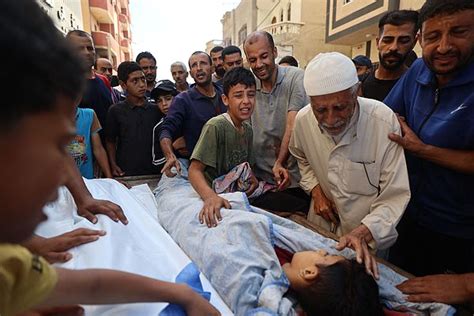 ဂါဇာကမ်းမြှောင်ဒေသရှိ နေရာအများအပြားကို အစ္စရေးစစ်တပ်က တိုက်ခိုက်ခဲ့ရာ ကလေးငယ်အများအပြား အပါအဝင