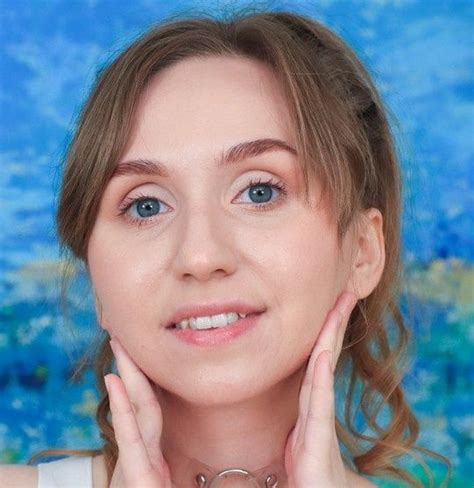 Alisa Moon Biographywiki Age Height Career Photos And More