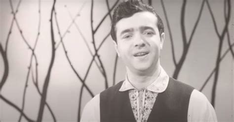 Cântărețul De Muzică Populară Vasile Marin Ar Fi împlinit 80 De Ani