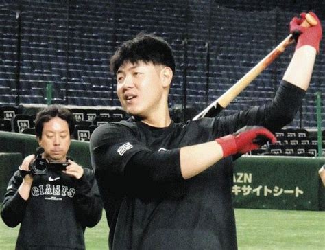 巨人・岡本和真「普通にやりますよ」2日に3発放てば王貞治、松井秀喜に次ぐ7年連続30本塁打の大記録