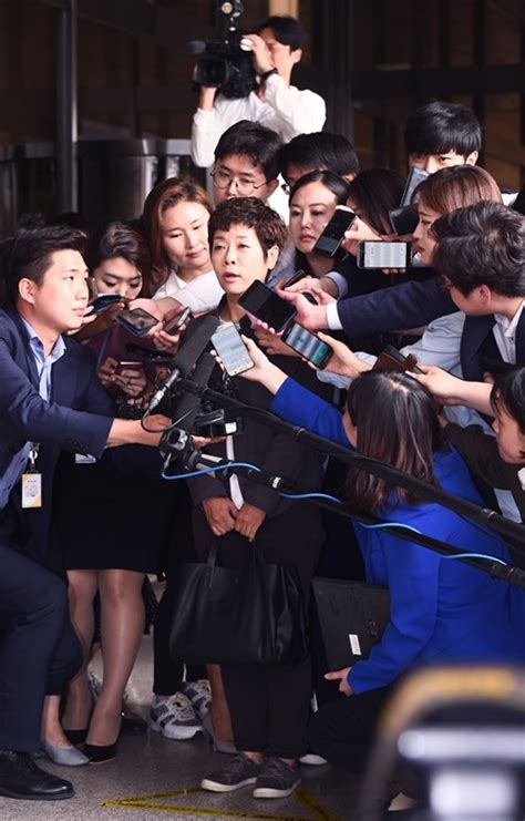 韩国扩大黑名单调查 情报机构涉嫌伪造明星裸照手机新浪网