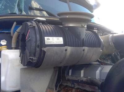 Mack Granite Gu813 Right Air Cleaner Air Filter Housing For A 2015