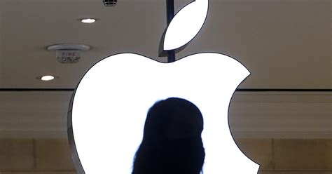 Apple Stock Hits Record On Cusp Of 3 Trillion Market Value Reuters
