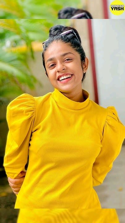 එයා හරි ලස්සන ගෑනු ලමයෙක්🌼🧡💖 She Is A Very Beautiful Girl Youtube