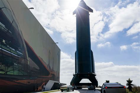 Cybertrucks Escorting The Starship V3 To Prelaunch Testing Is A Glimpse