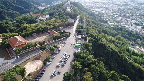 空拍~豐原區公老坪頂、高爾夫球俱樂部、職棒興農山莊。豐原住商不動產 尤阿甘 Youtube
