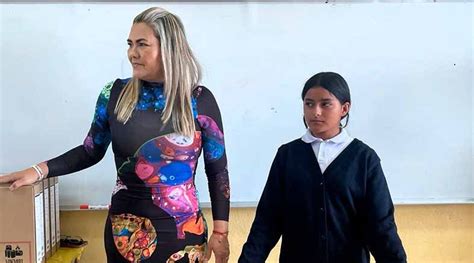 Entregan Equipos De Cómputo En Telesecundaria