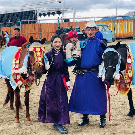 Морьтон бүсгүй••• ••• МОРЬТОН БҮСГҮЙ•••пэйж🐎 ️‍🔥 •Уургаа тулан