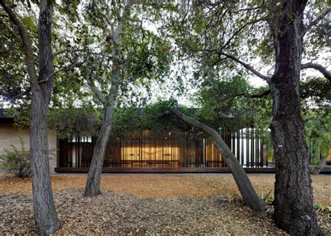 Aidlin Darling Uses Rammed Earth For Stanford Meditation Centre