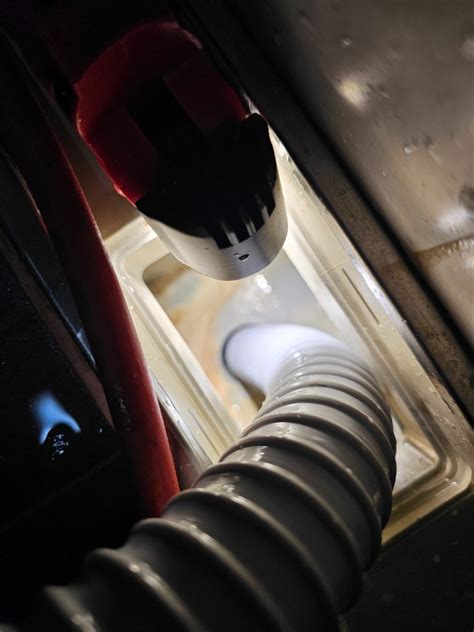 화장실 바닥 배수구 막힘 욕실바닥에 물이 잘 안내려간다면 경상남도 김해시 관동동 비즈프로필