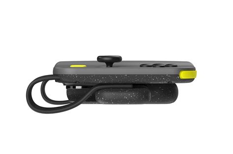 Magsafe Compatible Iphone Gaming Controller Makes Gameplay Precise And