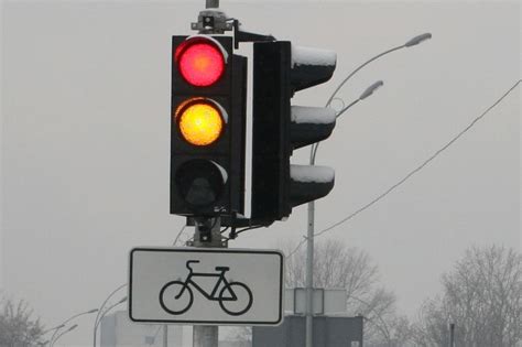 На дорогах Украины появятся новые светофоры. Что они будут регулировать ...