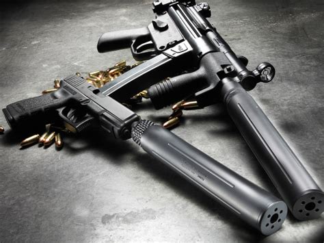 Submachine Gun Suppressor