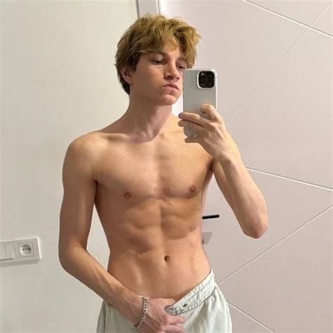 Heiße Sex Lok Junge Twinks Auf Einer Hausparty Mit Ben Huller Falcon
