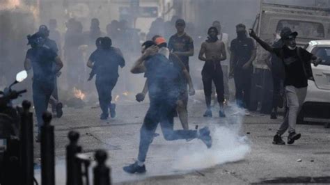 Protestas En Francia Se Extienden A Territorios Galos En El Caribe