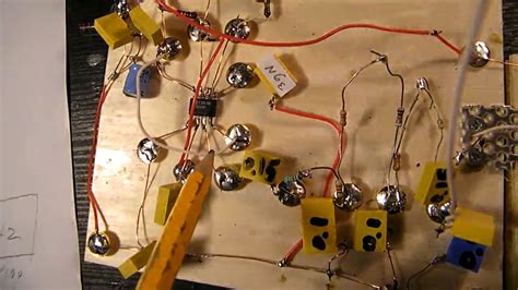 Test Oscillator Sinesquare Wave Generator