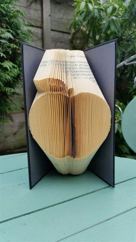 Ein Apfel Mit Blatt Bücher Falten Eine Frucht Aus Blättern Falten