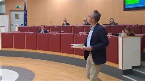 Sansa In Consiglio Regionale Con Le Intercettazioni Tra Toti E