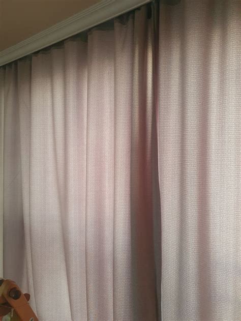 거실 이중커튼으로 설치했어요~ 린넨커튼 사용할때보다 따뜻하고 아늑해요~ 아침에 일상을 스타일링하다 데코뷰