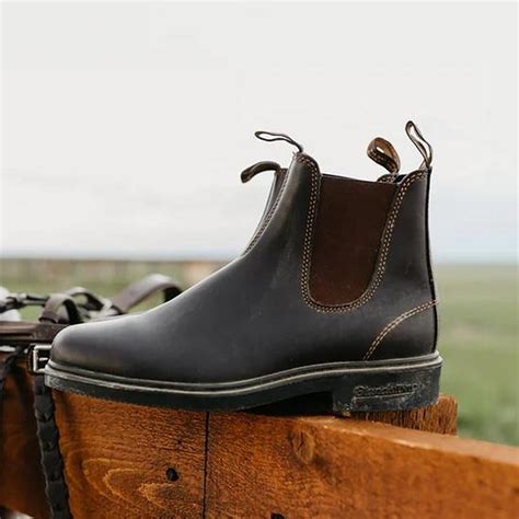 Blundstone 062 Unisex Chelsea Dress Boot Stout Depop