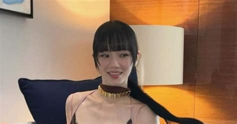 박규영 시스루 드레스 입고 파격 노출…여리여리 어깨 라인