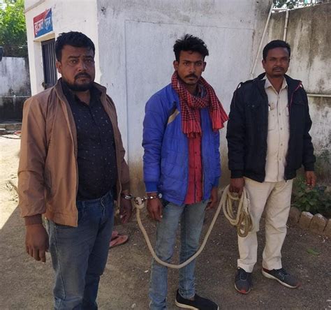 देवघर में बालू माफियाओ की दबंगई पुलिस के साथ किया मारपीट गाली गलौज
