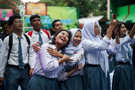 Jebung Dan Suara Kayu Gebrak Sol After Class Pertama Di Sman 68 Jakarta