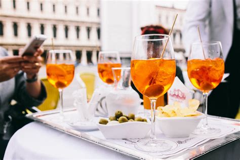 Bar Management 101 Improve Efficiency With A POS Lightspeed