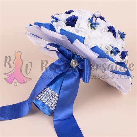 Buchet Trandafiri Albastru Rochii Versatile