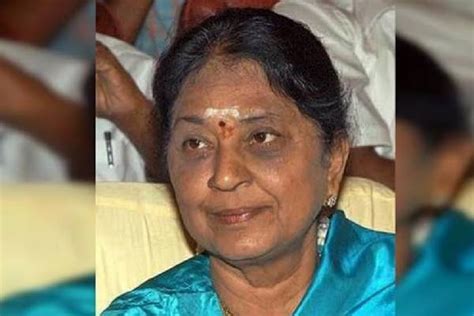 தமிழக முன்னாள் அமைச்சர் புலவர் இந்திரகுமாரி காலமானார் தமிழ்நாடு