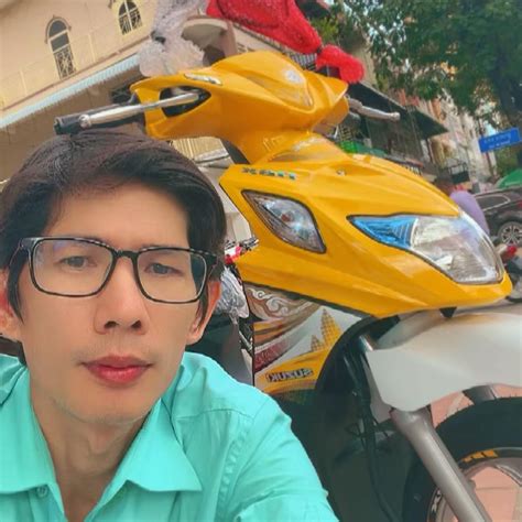 ស្ដាប់ទៅដូចម្ចាស់ដើមច្រៀងឡើងវិញអញ្ចឹង Cover ដោយ ច័ន្ទ សុរីតា និង លោក ម៉ា ច័ន្ទបញ្ញា By