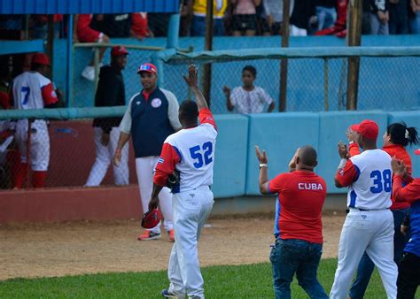 Erlis Casanova Dolor Y Amor Dolor Y Gloria Oncubanews