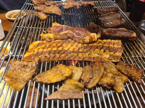 단짠단짠 달짝지근한 양념의 매력가득한 돼지갈비 맛집 Best 5