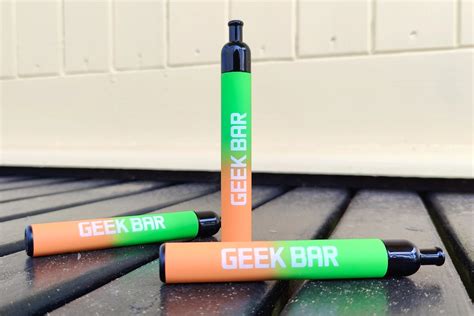 Geek Bar J1 Disposable Vape Review