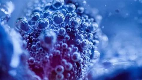 Novel Two Dimensional Nanoconfinement Strategy Enhances Oxygen Evolution Performances Statnano