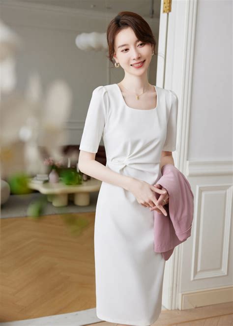 เดรสทำงานสีขาวครีมคอเหลี่ยมแต่งจีบแขนสั้น Primonly