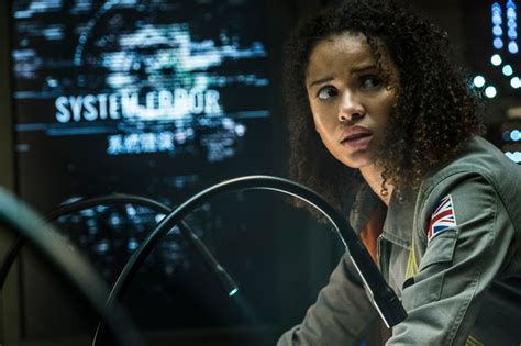 Review The Cloverfield Paradox 2018