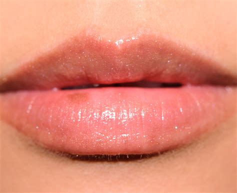 Hourglass Verse Extreme Sheen High Shine Lip Gloss Review Photos Swatches