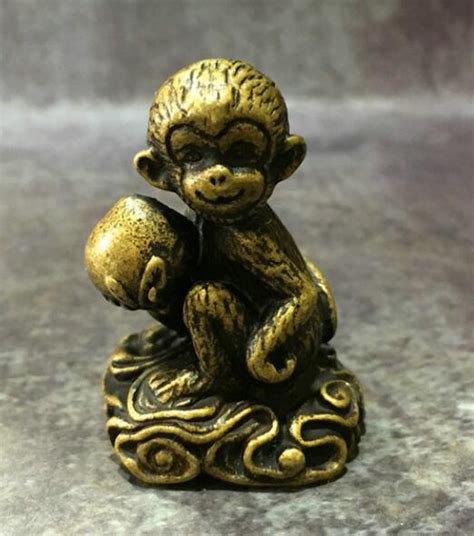 China Collection Archaize Brass Monkey Peach Small Grandado