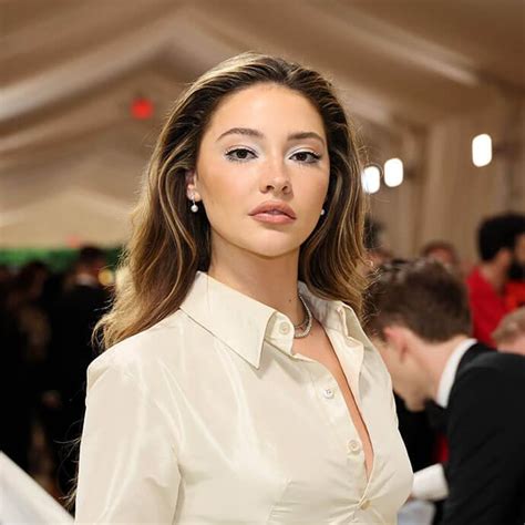25 Stunning Wedding Makeup Looks For Every Brides Style Ipsy