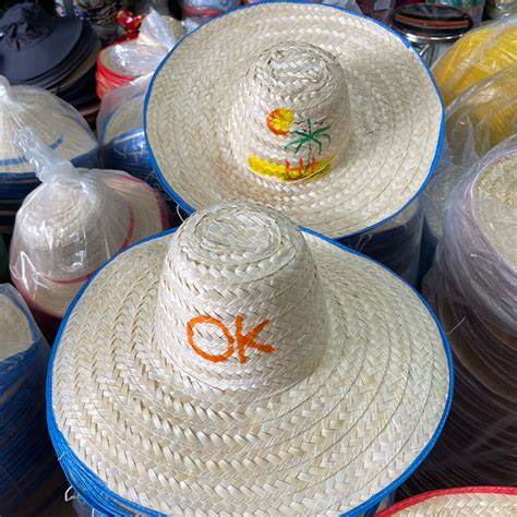 ยกโหล 12 ใบ หมวกสานใบใหญ่ ลายวิว Ok ปีกกว้าง 5 นิ้ว ใส่งานบุญงานบวช