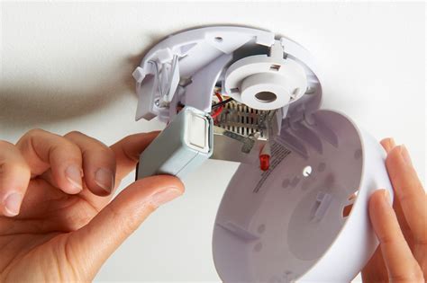 How Long Do Smoke Detectors Last