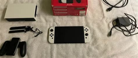 Nintendo Switch Oled Model Heg 001 Handheld Console 64gb White £210
