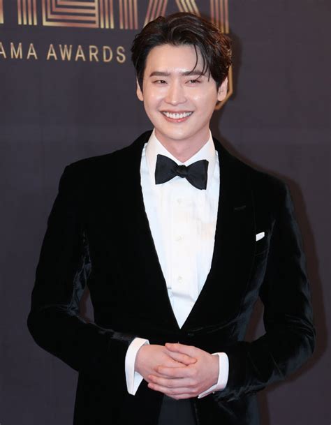 이종석 두 번째 대상 20대땐 몰랐던 상의 의미 [2022 Mbc 연기대상] 네이트 연예