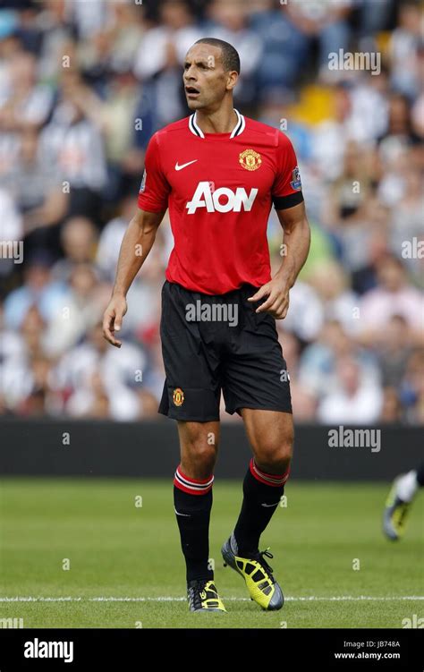 RIO FERDINAND MANCHESTER UNITED FC MANCHESTER UNITED FC THE HAWTHORNS