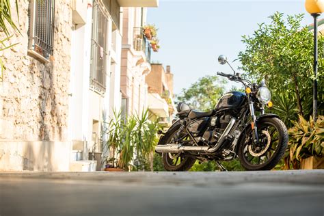 Δοκιμή Royal Enfield Meteor 350 2022 Ένα Cruiser για όλες τις δουλειές